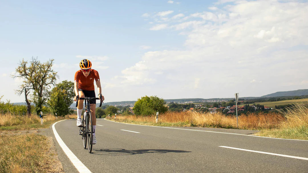 Czy powinienem kupić koła z włókna węglowego do mojego roweru szosowego ...